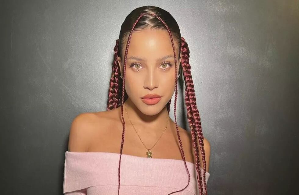 El baile de Emilia Mernes en el backstage de su disco: poca ropa y ...